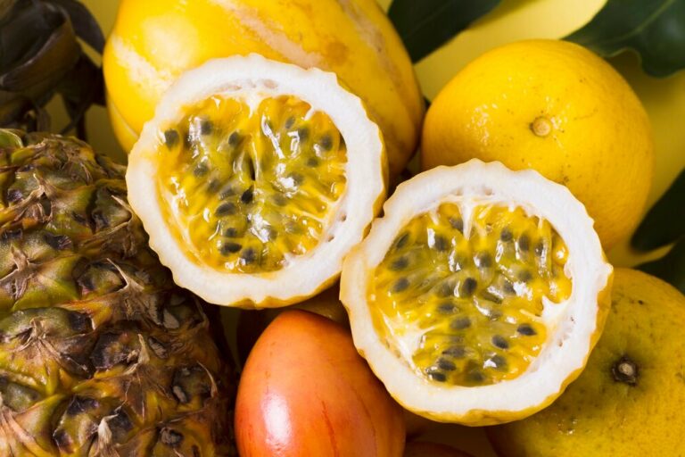 15 Fruits That Start With G (Photos & Interesting Facts)